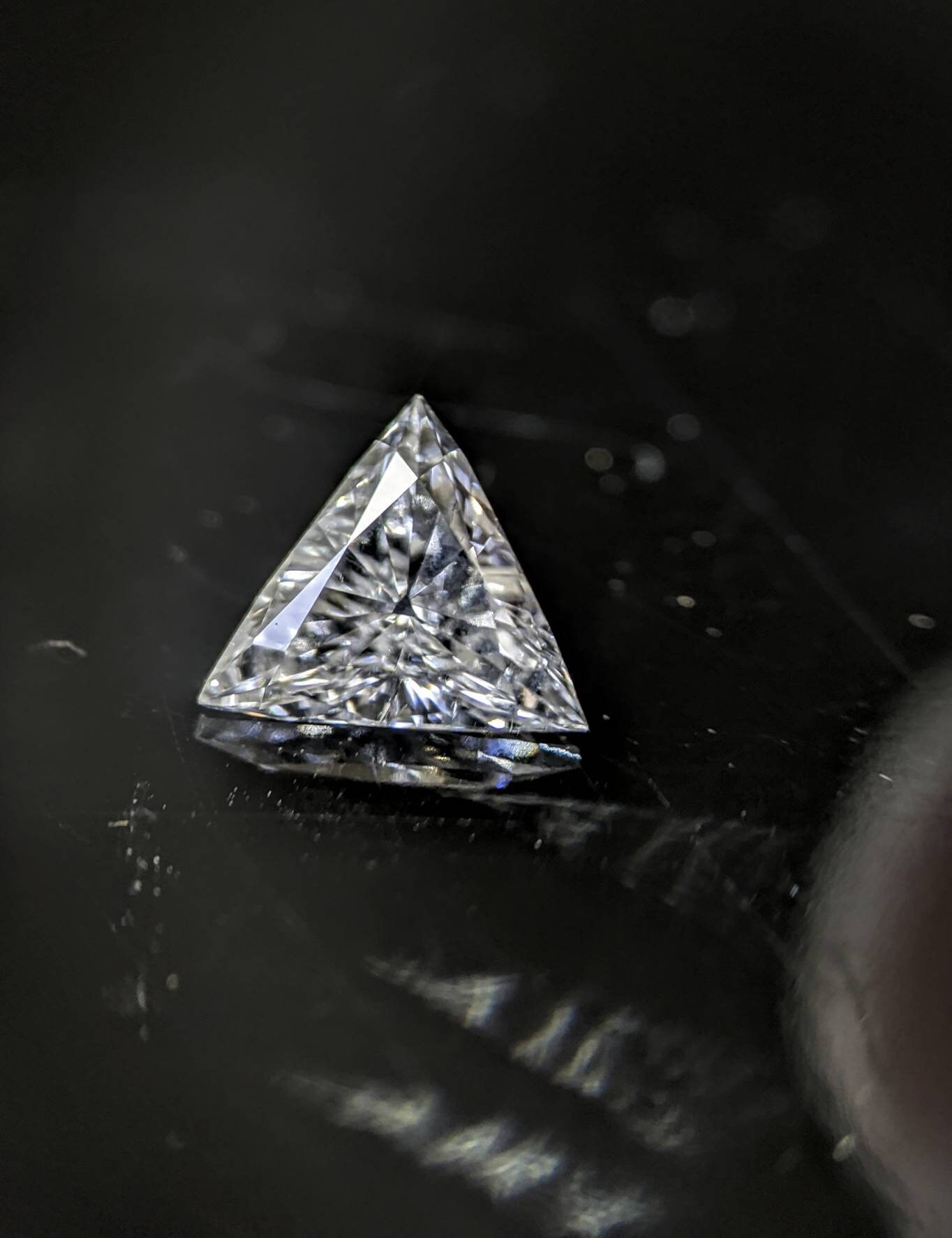 GIA Certified 0.81ct. Tw. Matching Triangle Cut Diamonds / D-F Color ...