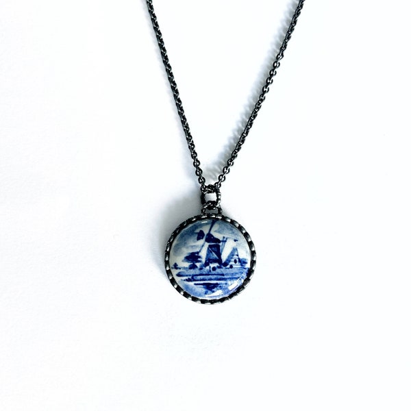 Delft Blue Necklace - Etsy