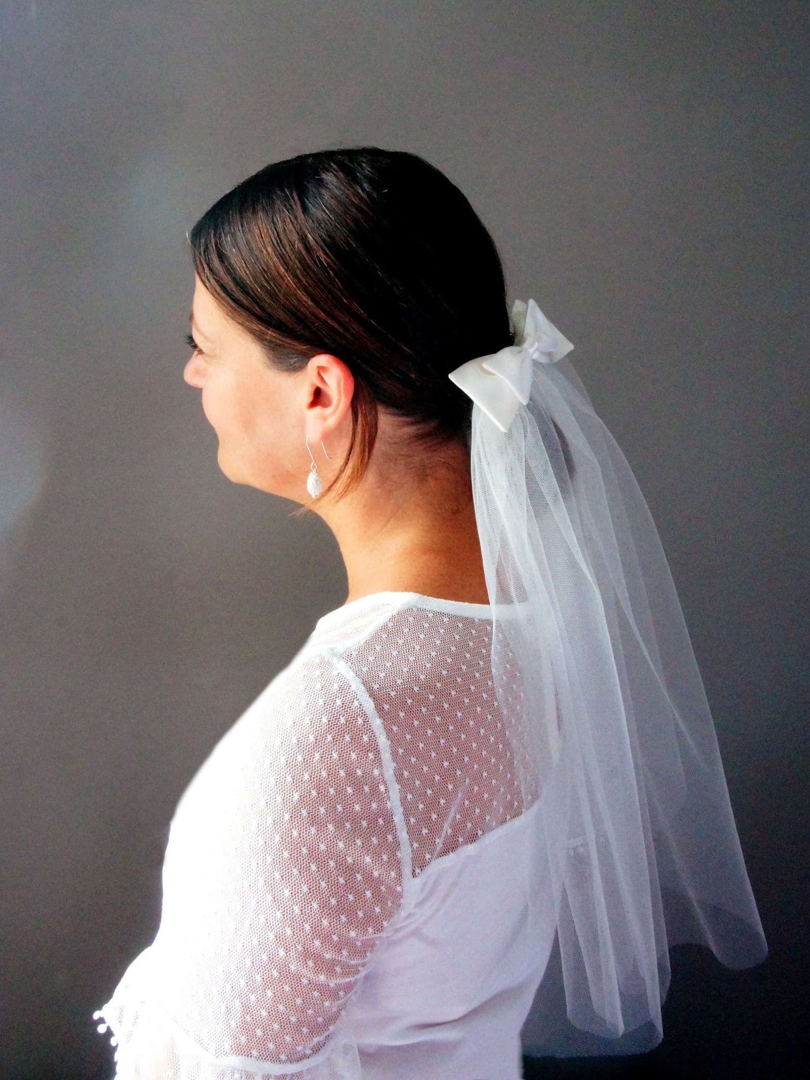 Shoulder Length Veil, 1950's Vintage Style White Tulle Veil With ...