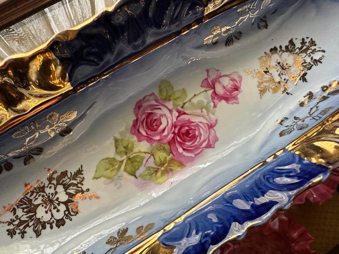 UTTERLY STUNNING VICTORIAN Cobalt Flow Blue Rich Gold and Pink Roses ...