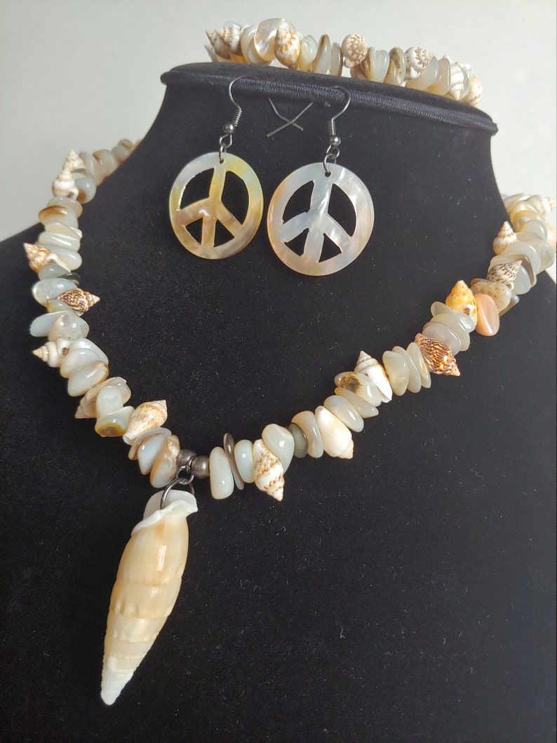 Gold Lip Shell and Nassa Shell With Japanese Shell Focal - Etsy