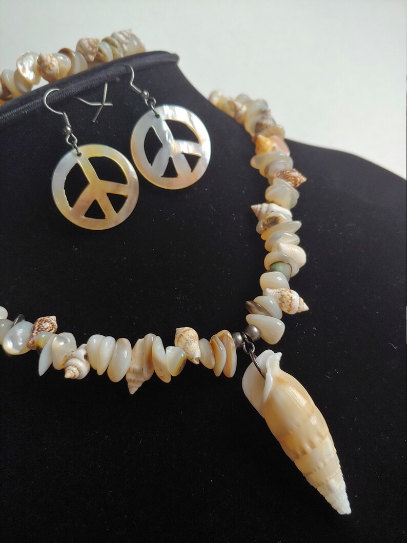 Gold Lip Shell and Nassa Shell With Japanese Shell Focal - Etsy