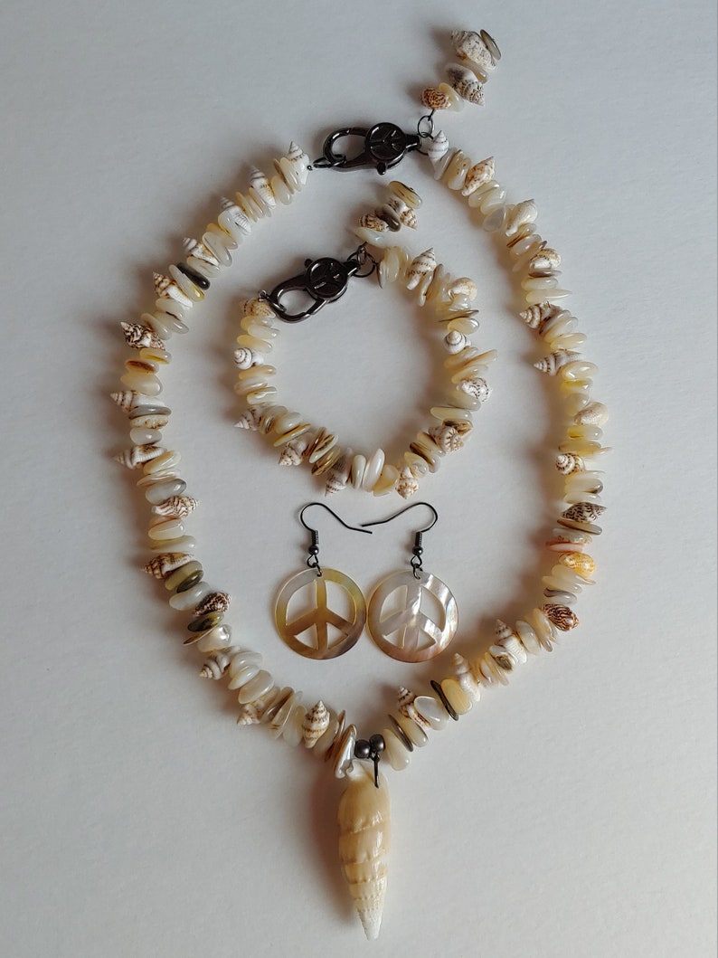 Gold Lip Shell and Nassa Shell With Japanese Shell Focal - Etsy