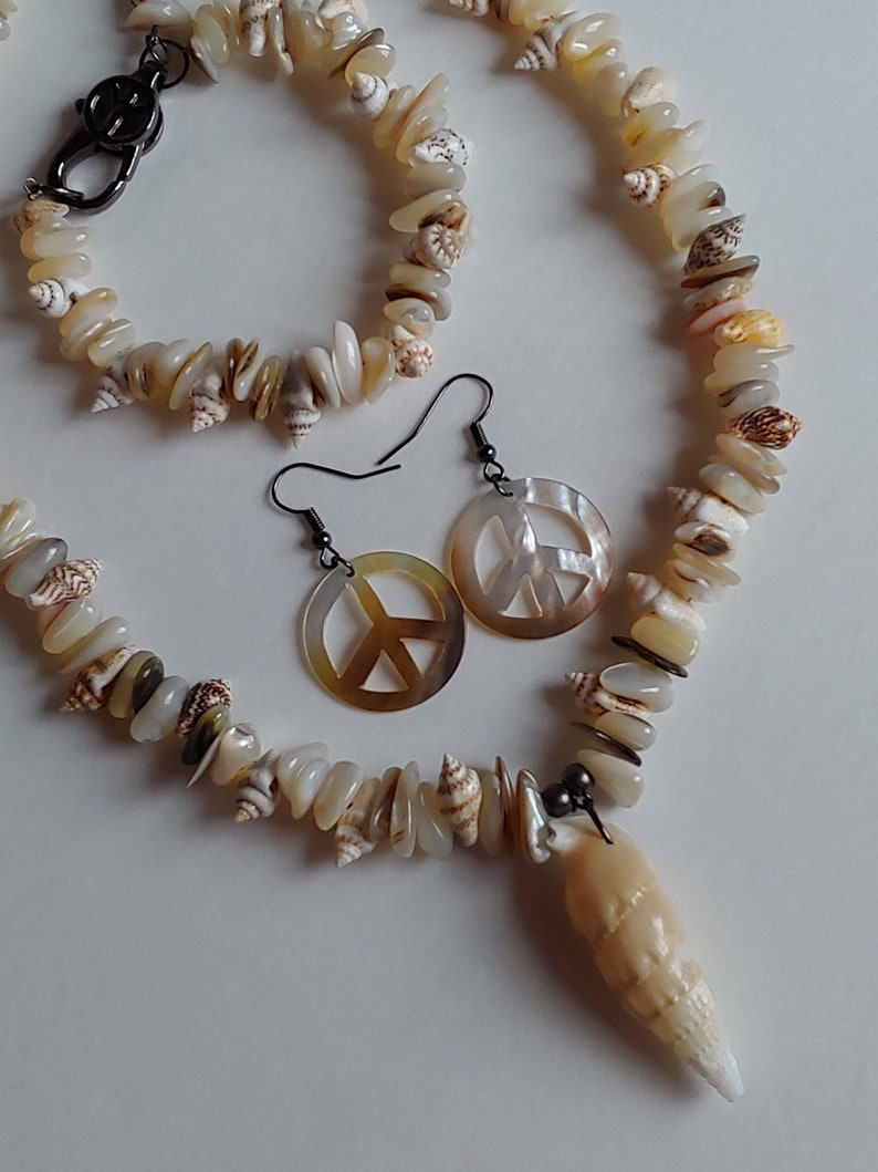 Gold Lip Shell and Nassa Shell With Japanese Shell Focal - Etsy