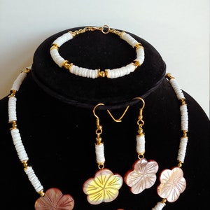 Mother-of-pearl AB Flowers and White Litub Shell Heishi - Etsy