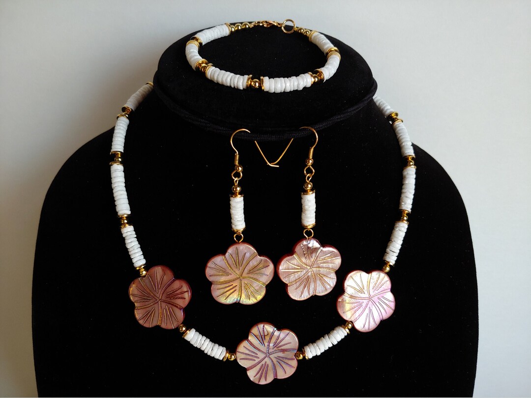 Mother-of-pearl AB Flowers and White Litub Shell Heishi - Etsy