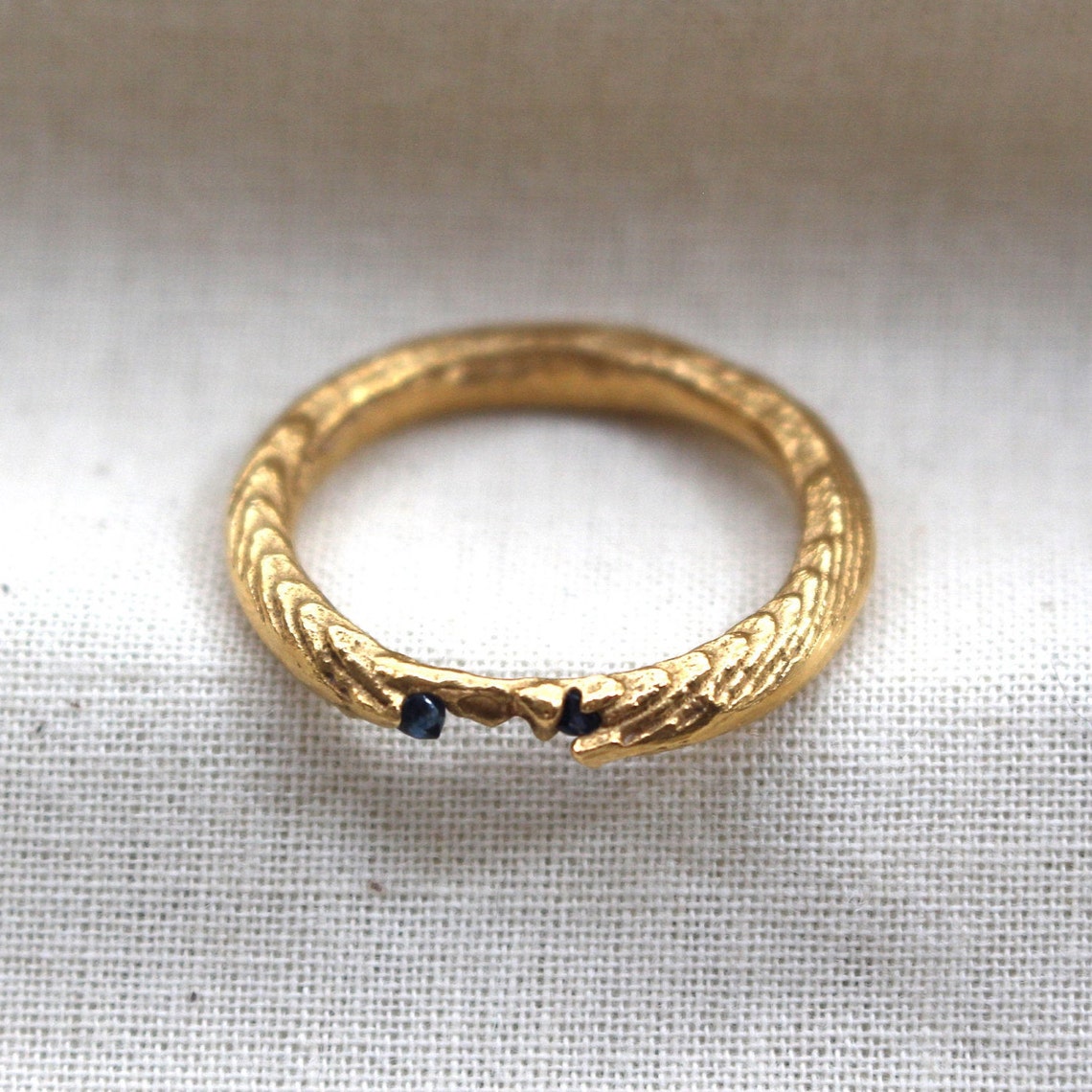 Stunning Cast in Place Blue Sapphire Textured Cuttlefish Cast - Etsy UK