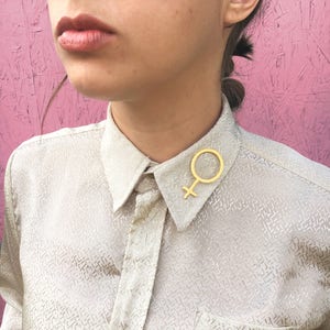 Venus Pin - Etsy