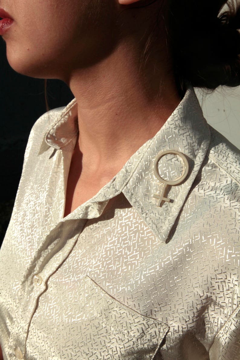 Venus Pin - Etsy