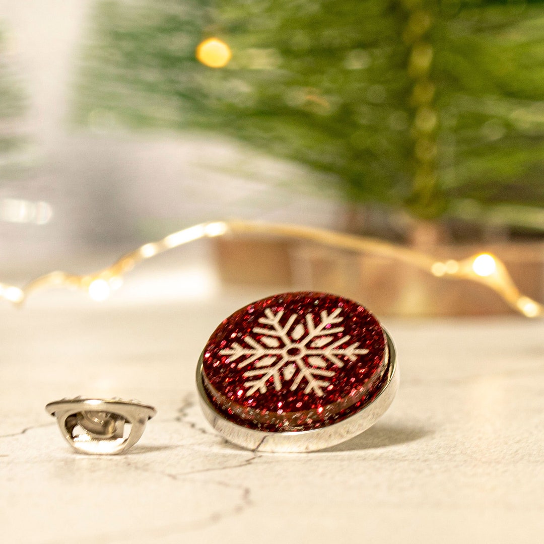 Snowflake Engraved Christmas Lapel Pin, Badge, Xmas Gift, Red Glitter ...