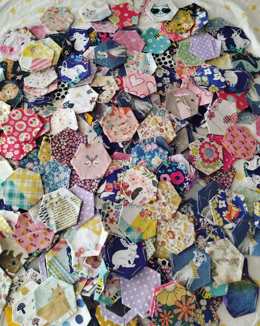 Lucky Dip Packs of 1.5 Inch Paper Pieced Hexies - Etsy