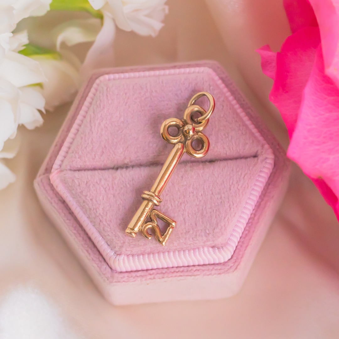 9ct Gold 21st Key Pendant - Etsy