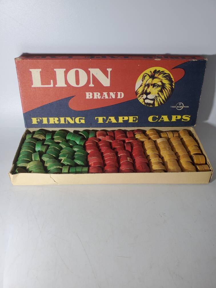 Vintage Lion Brand Firing Tape Caps Display with 21 Packs RARE Pretend ...