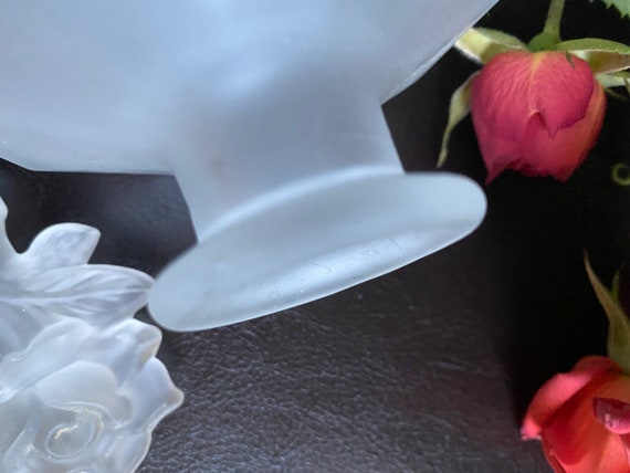 Vintage Perfume Bottle, Rose Cap Bottle - Gem