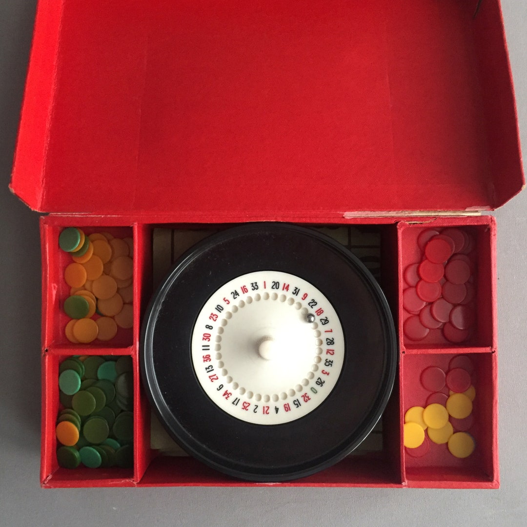1950s Bakelite Roulette Set - Etsy Canada
