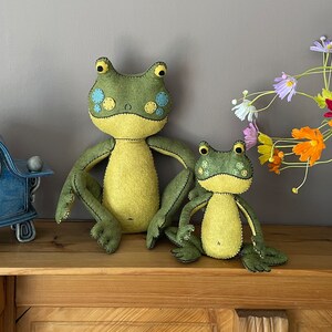 The Mini Freckled Frog Felt Kit, Hand Stitch Kit, Felt Animals, Frog ...