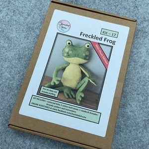 The Mini Freckled Frog Felt Kit, Hand Stitch Kit, Felt Animals, Frog ...