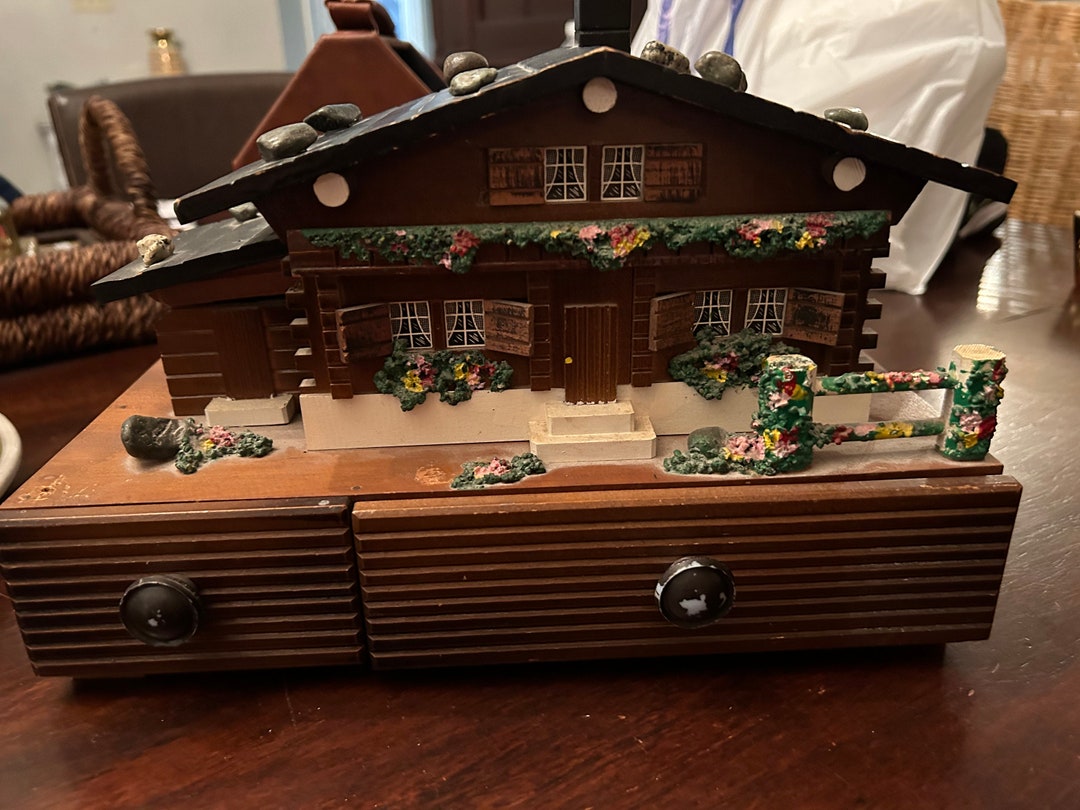 Vintage Japanese Music Box - Etsy