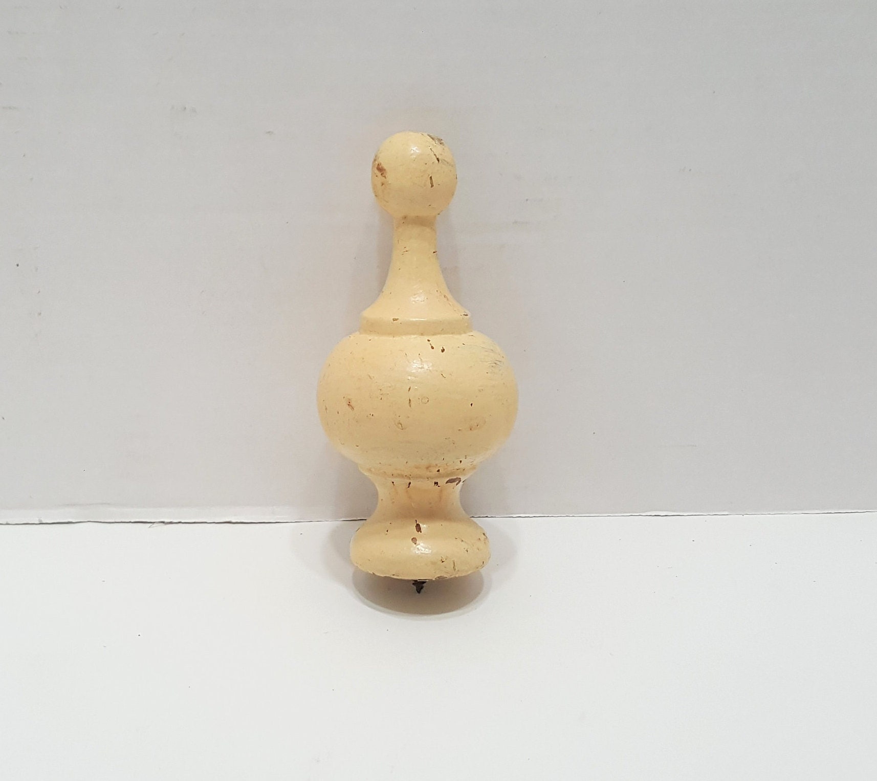 Vintage Wood Finial Off-White Shabby Chic Painted