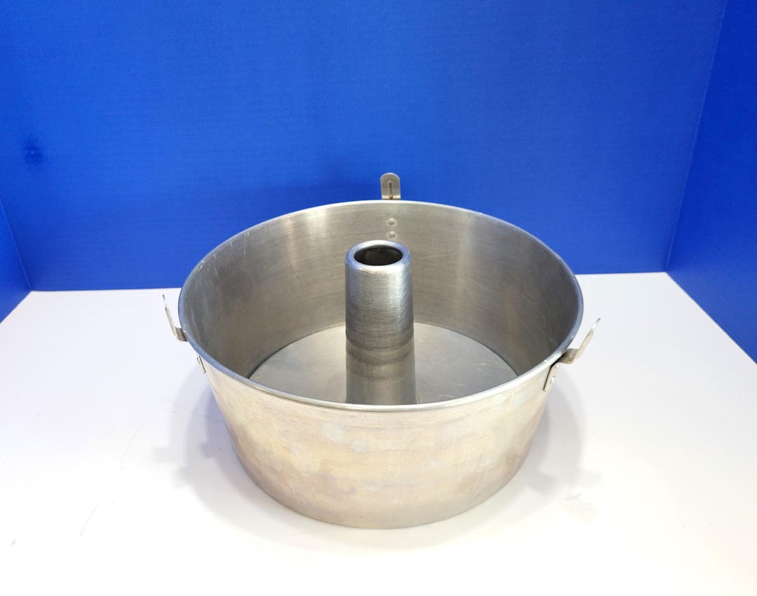 Vintage Metal Round Angel Food Cake Pan - Etsy