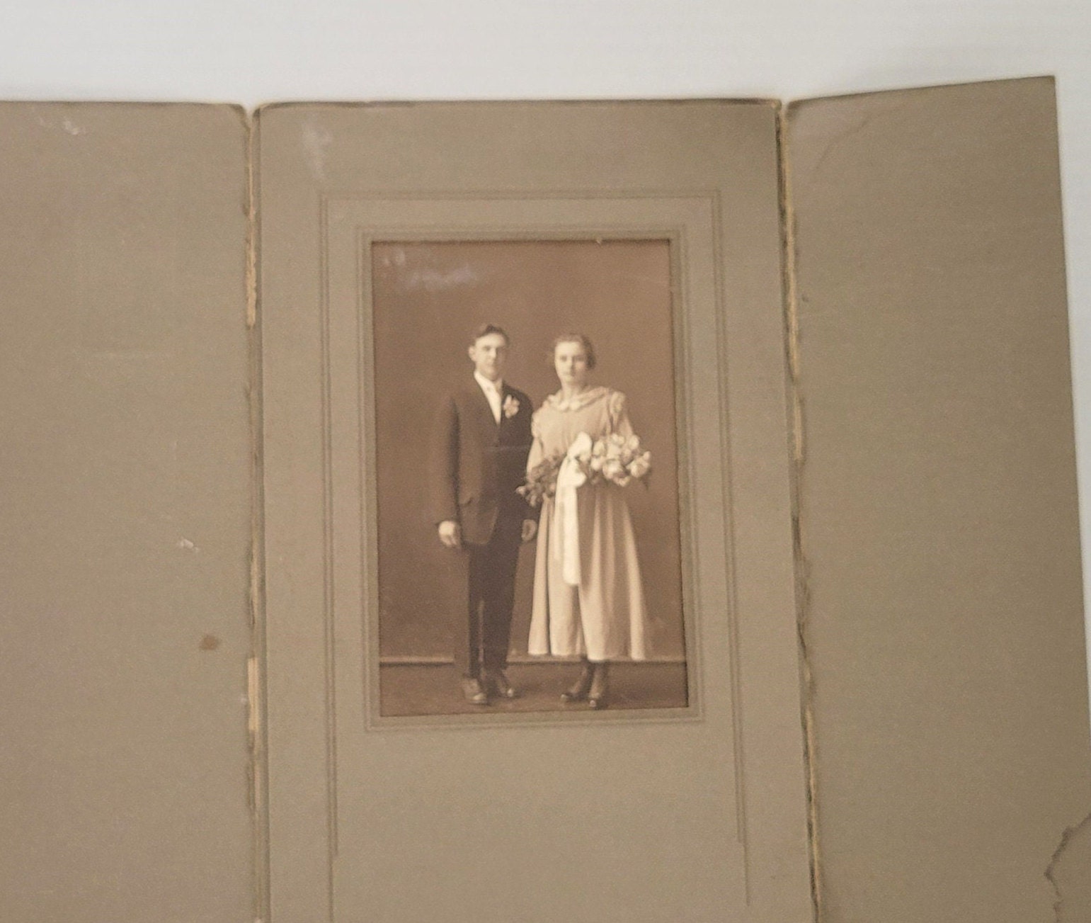 Early 1900s Cabinet Card Photograph Portrait of Wedding Couple with ...