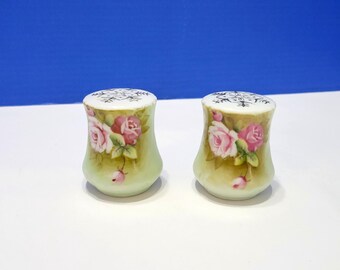 Lefton Heritage Green Salt and Pepper Shakers - Etsy