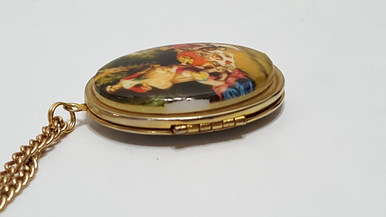 Vintage Gold Locket Necklace Colonial Scene - Etsy