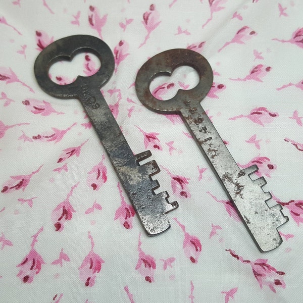 Old Flat Keys - Etsy