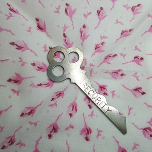Large Vintage Skeleton Security Keys Lot of 4 - Etsy