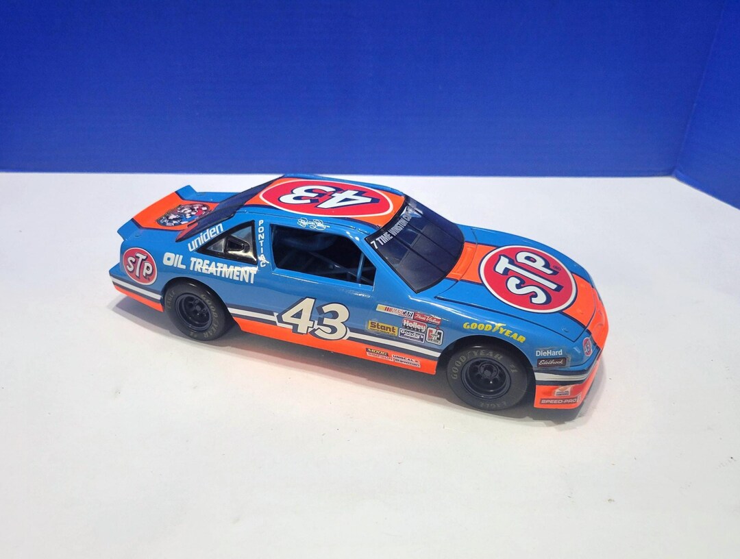 Ertle Dicast NASCAR Model Car Richard Petty's #43 STP Pontiac Grand ...