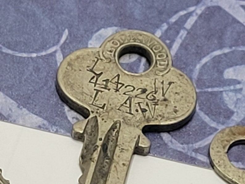 Vintage Ornate Keys Yale & Towne Lockwood Lot of 3 - Etsy