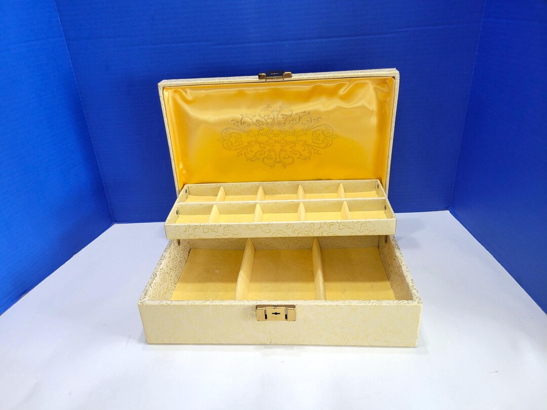 Vintage Buxton Gold Vinyl Jewelry Box - Etsy