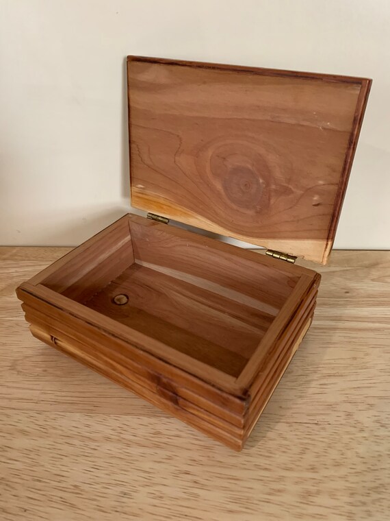 CAROWINDS* Wooden Ribbed Sides* Multi-Use Box* With I… - Gem