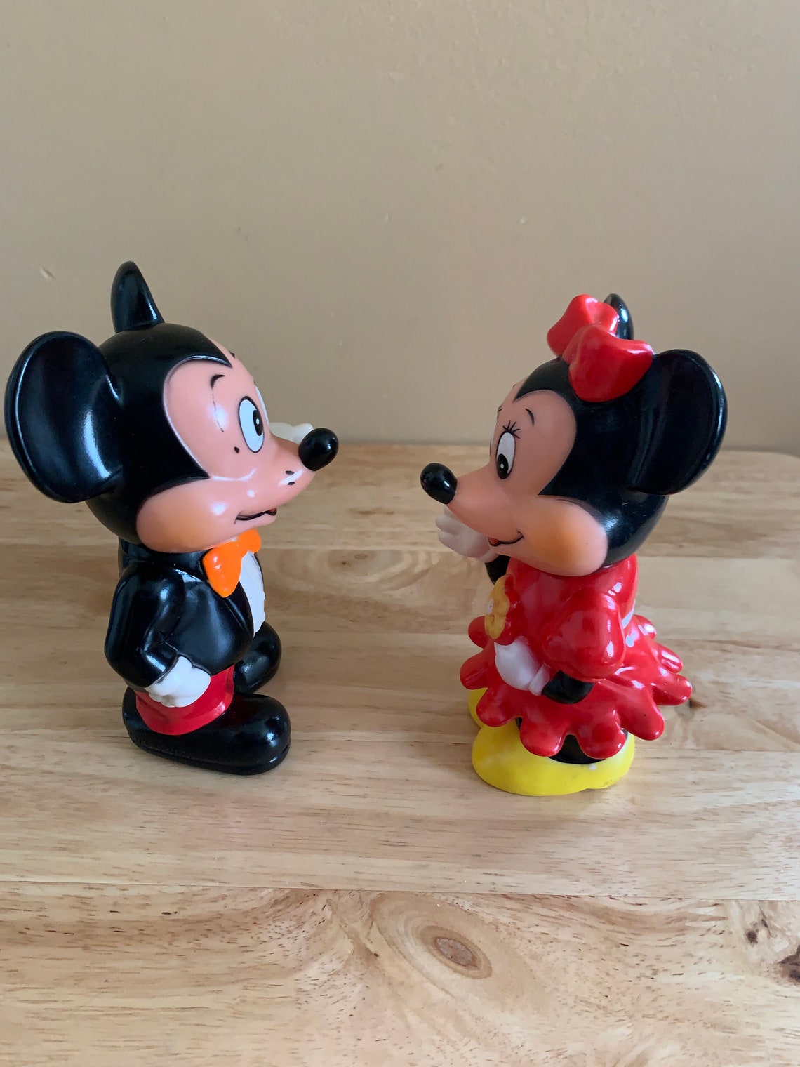 Vintage RESIN Minnie & Mickey Mouse Coin Banks Piggy Banks6 Tall Each ...