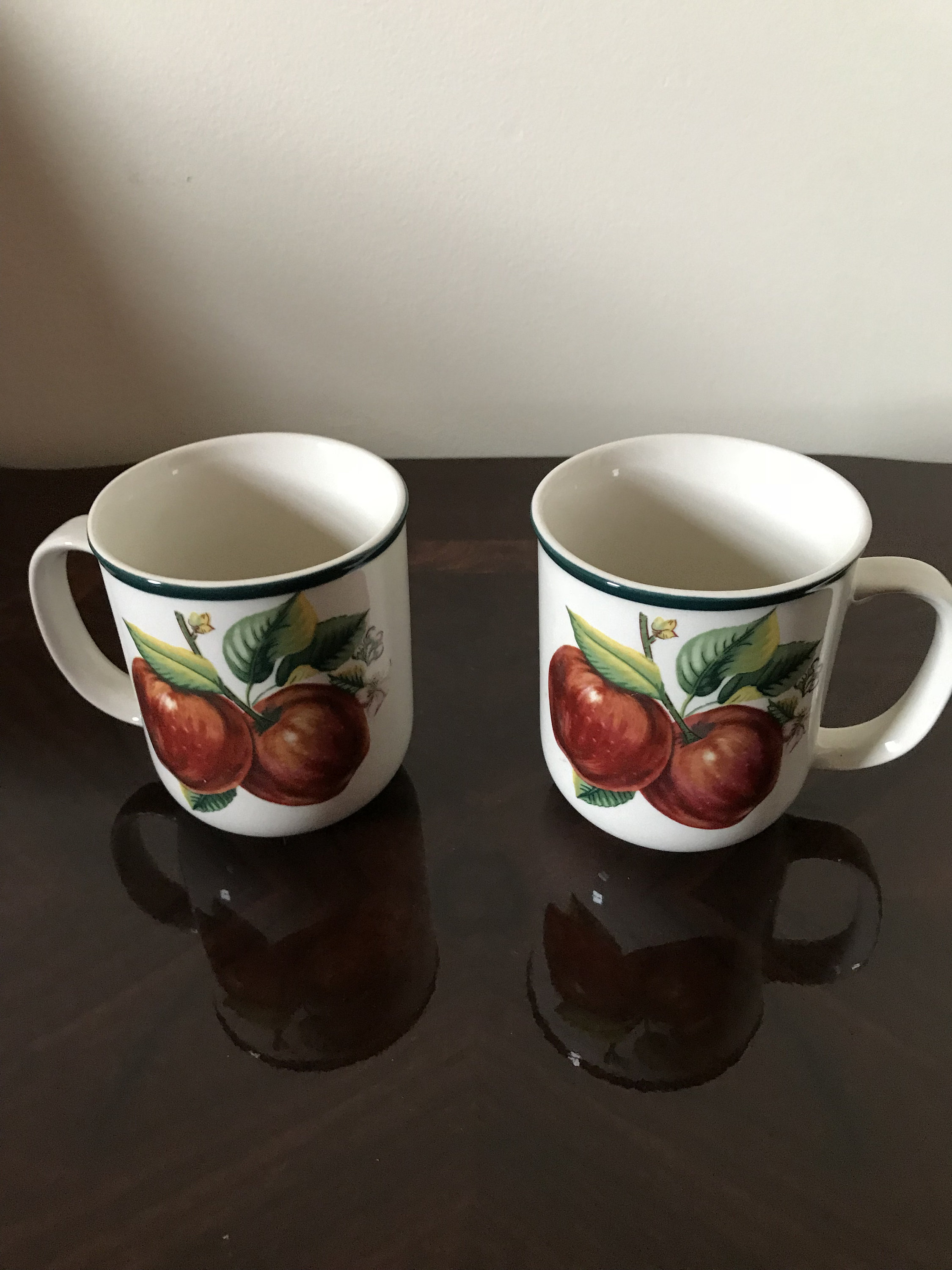 Set of Two (2) Ceramic Coffee/tea/mugs With Apple Red Apples Decor* and ...