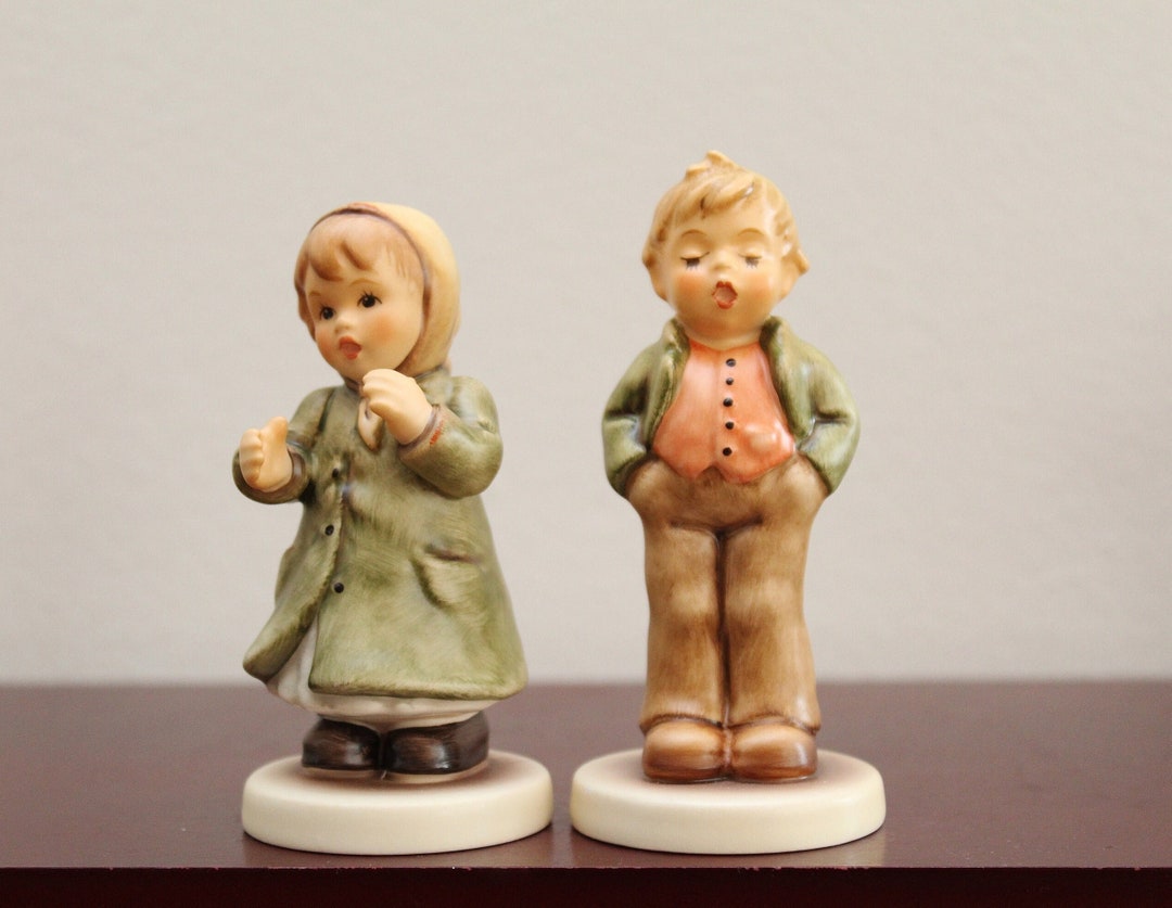 2 M.I. Hummel Club Exclusive Figurines 'keeping Time' and 'steadfast ...