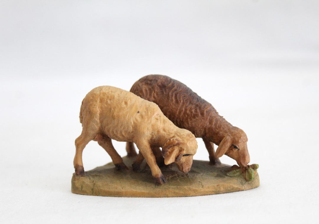 Excellent 6 Scale ANRI Hand Carved Wooden Two Grazing Sheep Stable ...
