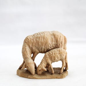 Excellent 8" Scale ANRI Ulrich Bernardi Wood Carved Grazing Sheep and ...