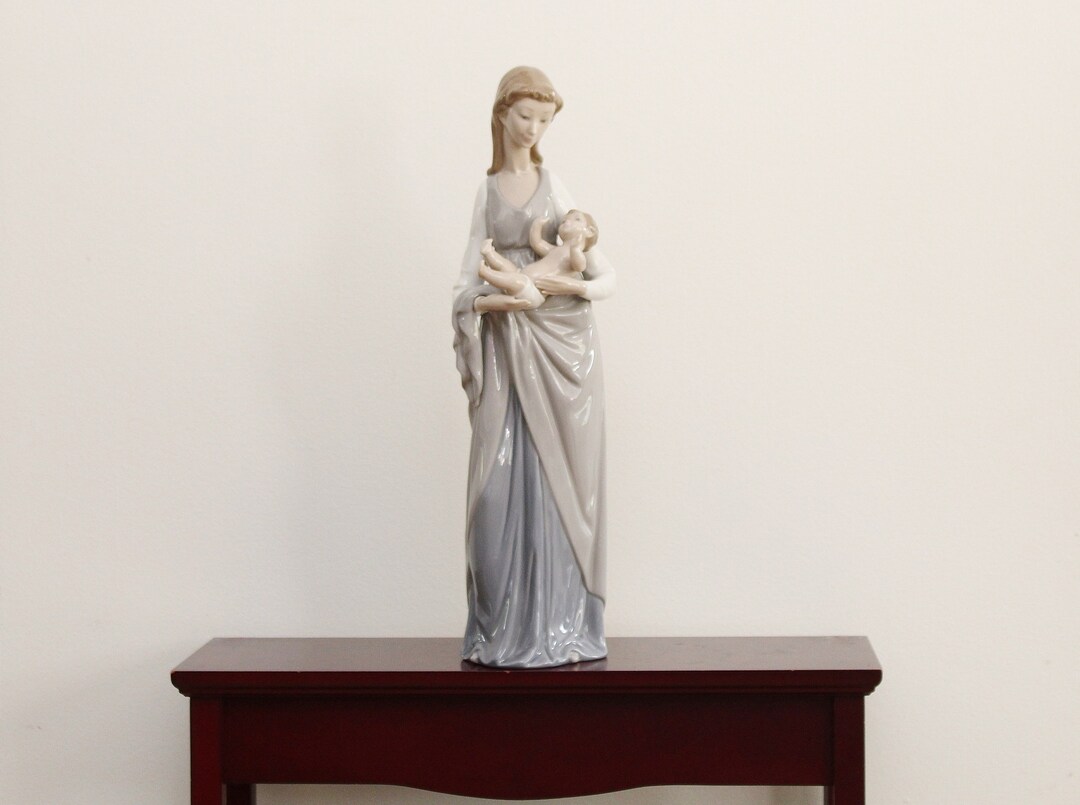 15-1/2" Near Mint Lladro Virgin Mary 'mater Amabilis (mother Most ...