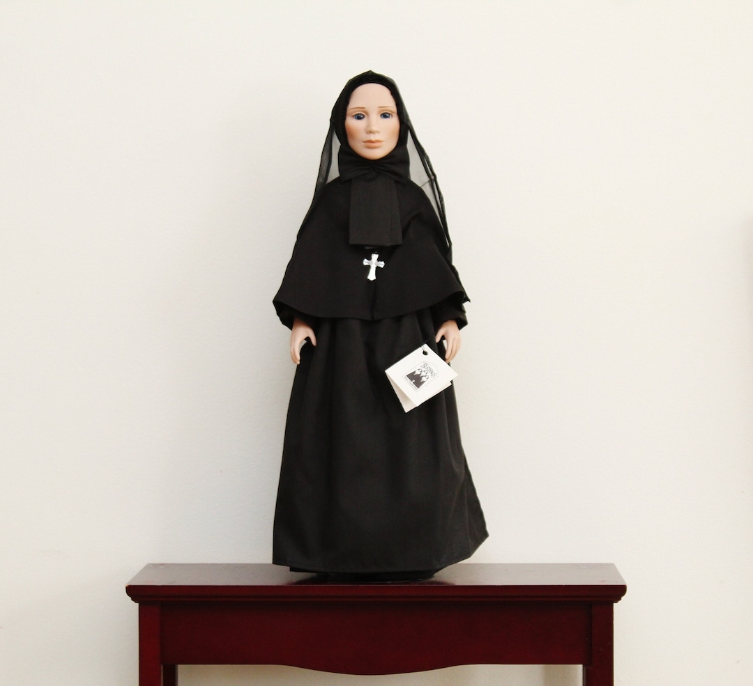 19 Blessings Nun Doll With Stand Missionary Sisters of the Sacred Heart ...