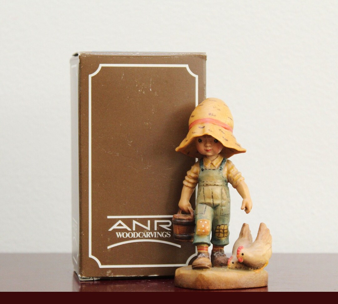 Excellent 4" ANRI Sarah Kay Hand Carved 'morning Chores' Figurine ...