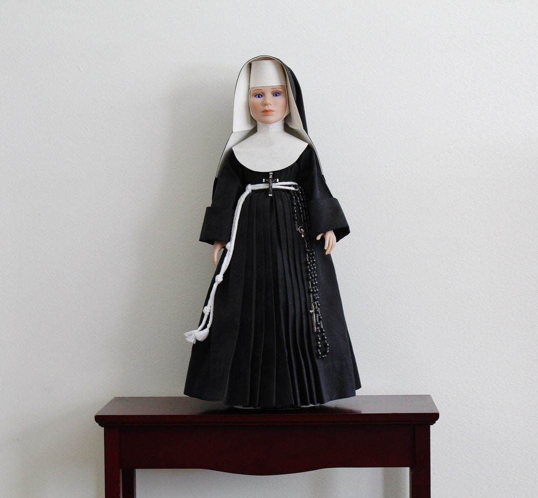 19 Blessings Nun Doll With Stand Sisters of St. Francis O.S.F., Glen ...