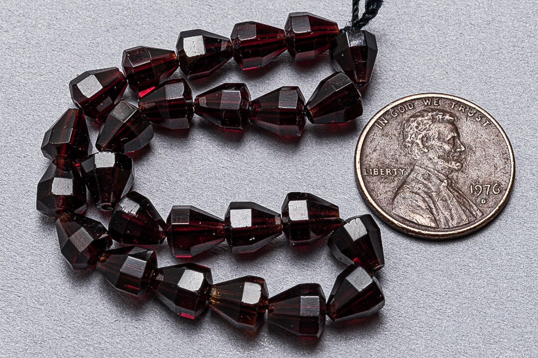 50 Ruby Red Pyramid Czech Glass Beads. 6x5mm Vintage Faceted Deep Red ...