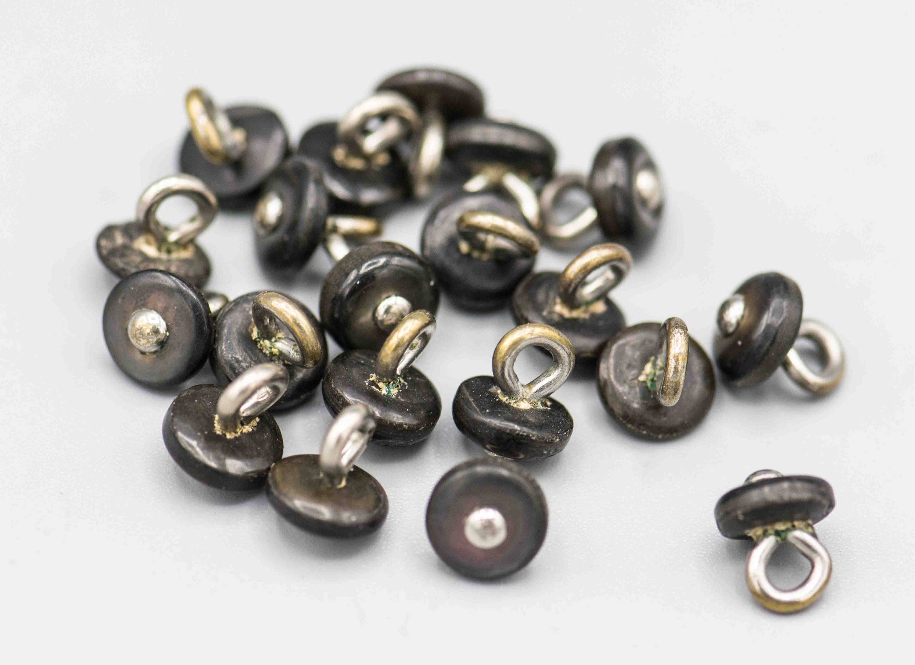 10 Antique Shell Shoe Buttons SKU-SHELL-47 - Etsy