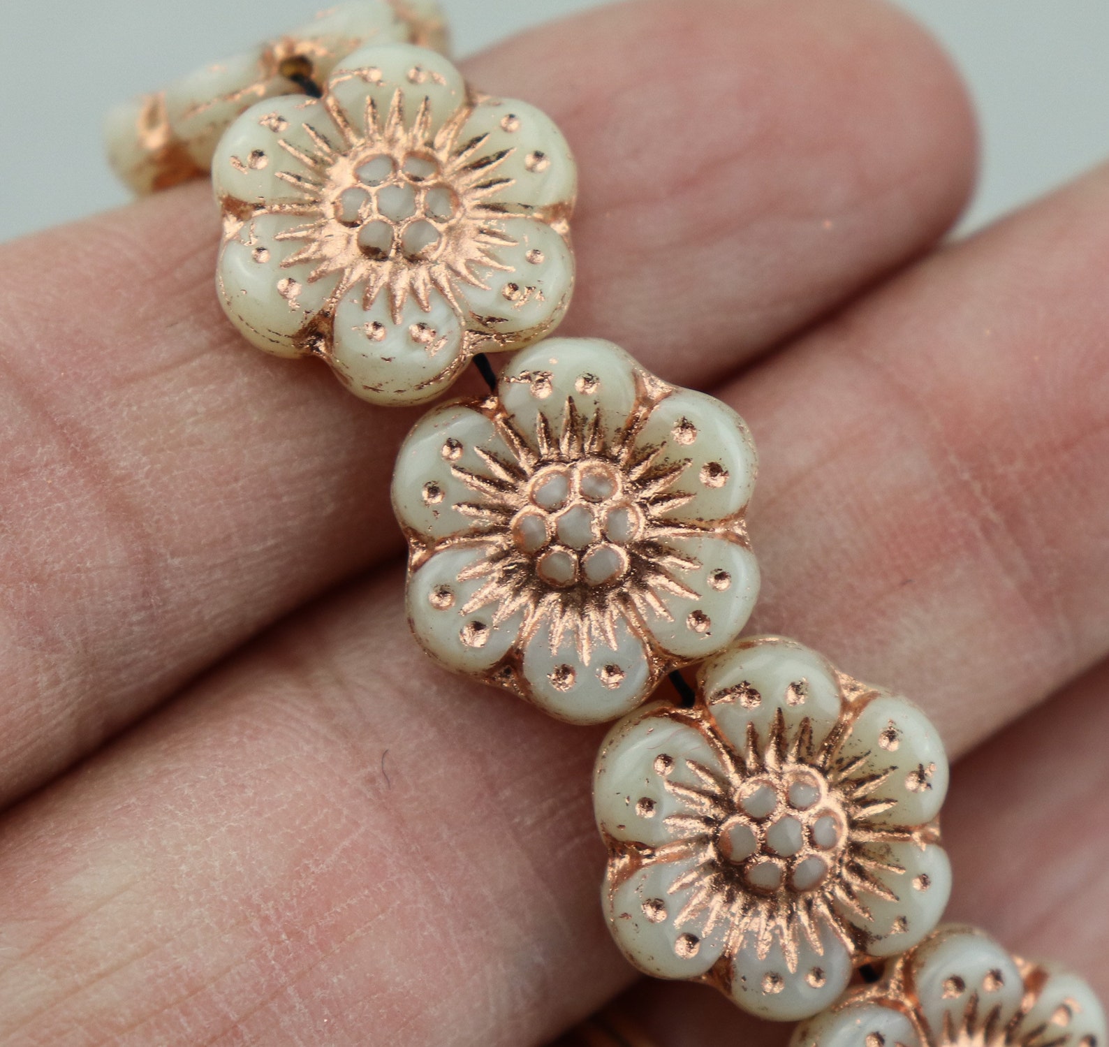 10 Czech 14mm Ivory Anemone Flower Glass Beads. Daisy Czech Beads. CZ ...