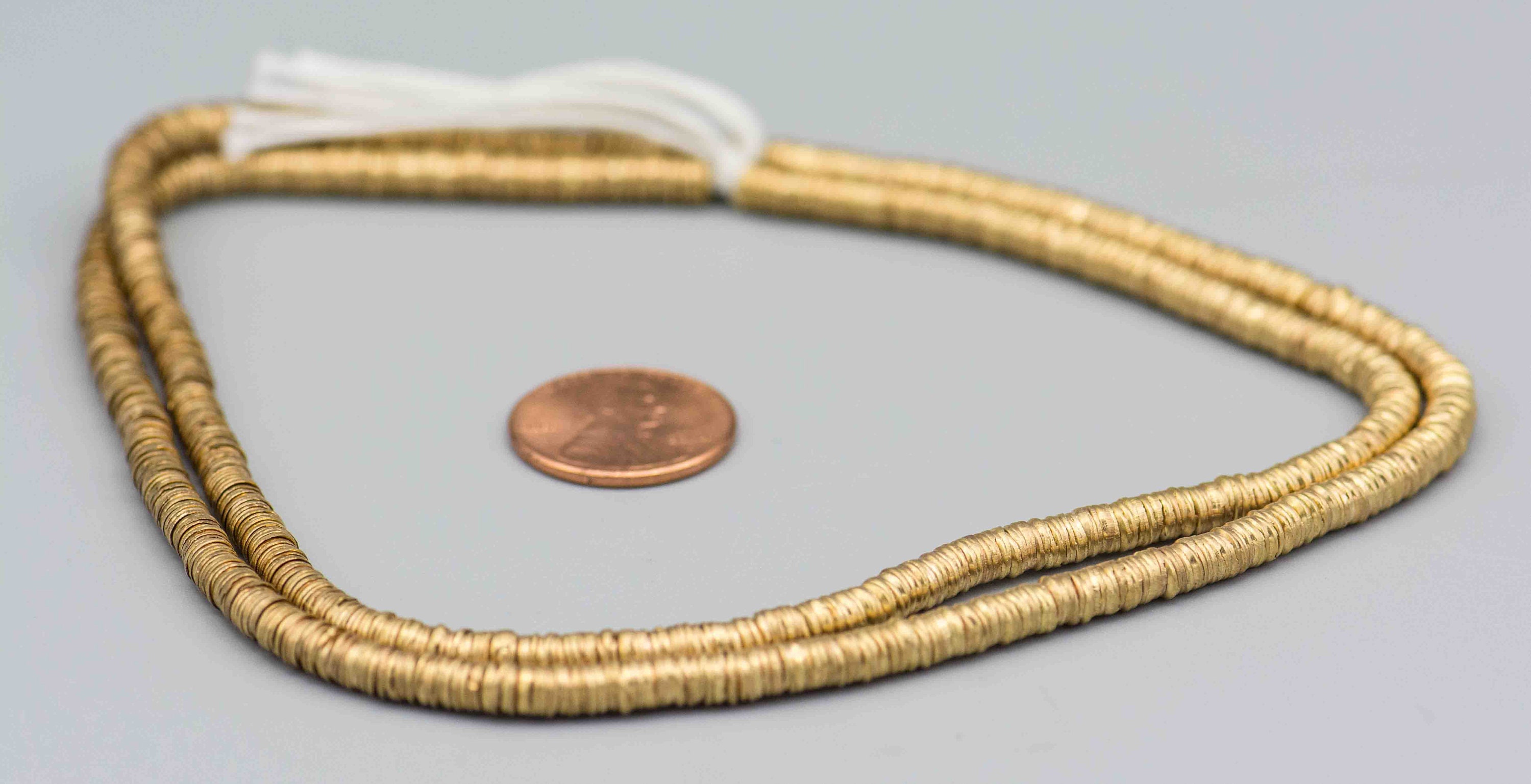 900 Gold Color Interlocking Cap Beads. Long Strand 4mm Interlocking ...