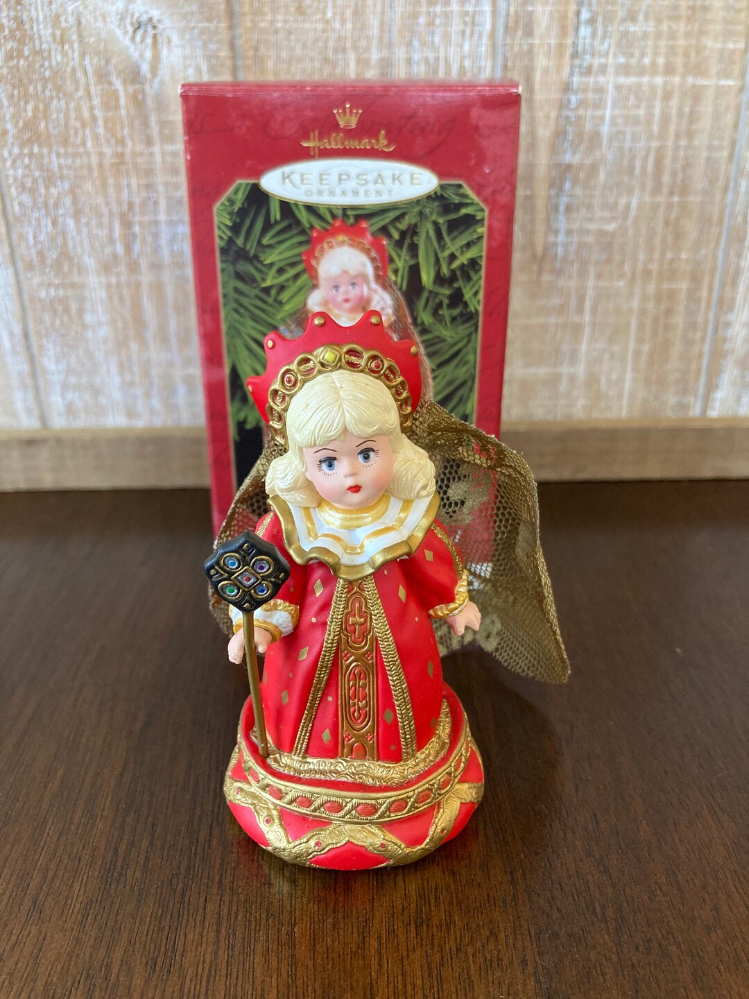Vintage Red Queen Hallmark Alice in Wonderland Madame Alexander ...