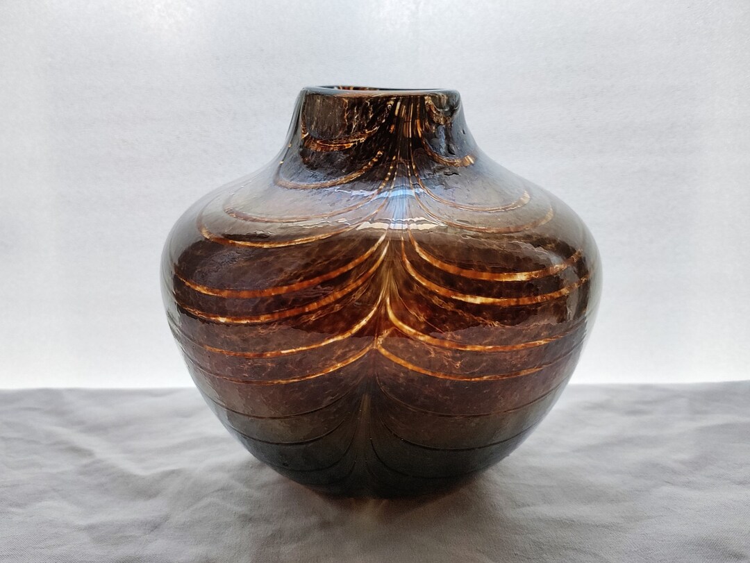 A Finnish Handmade Filigree Glass Vase, Made by Little VALKEAKOSKEN ...