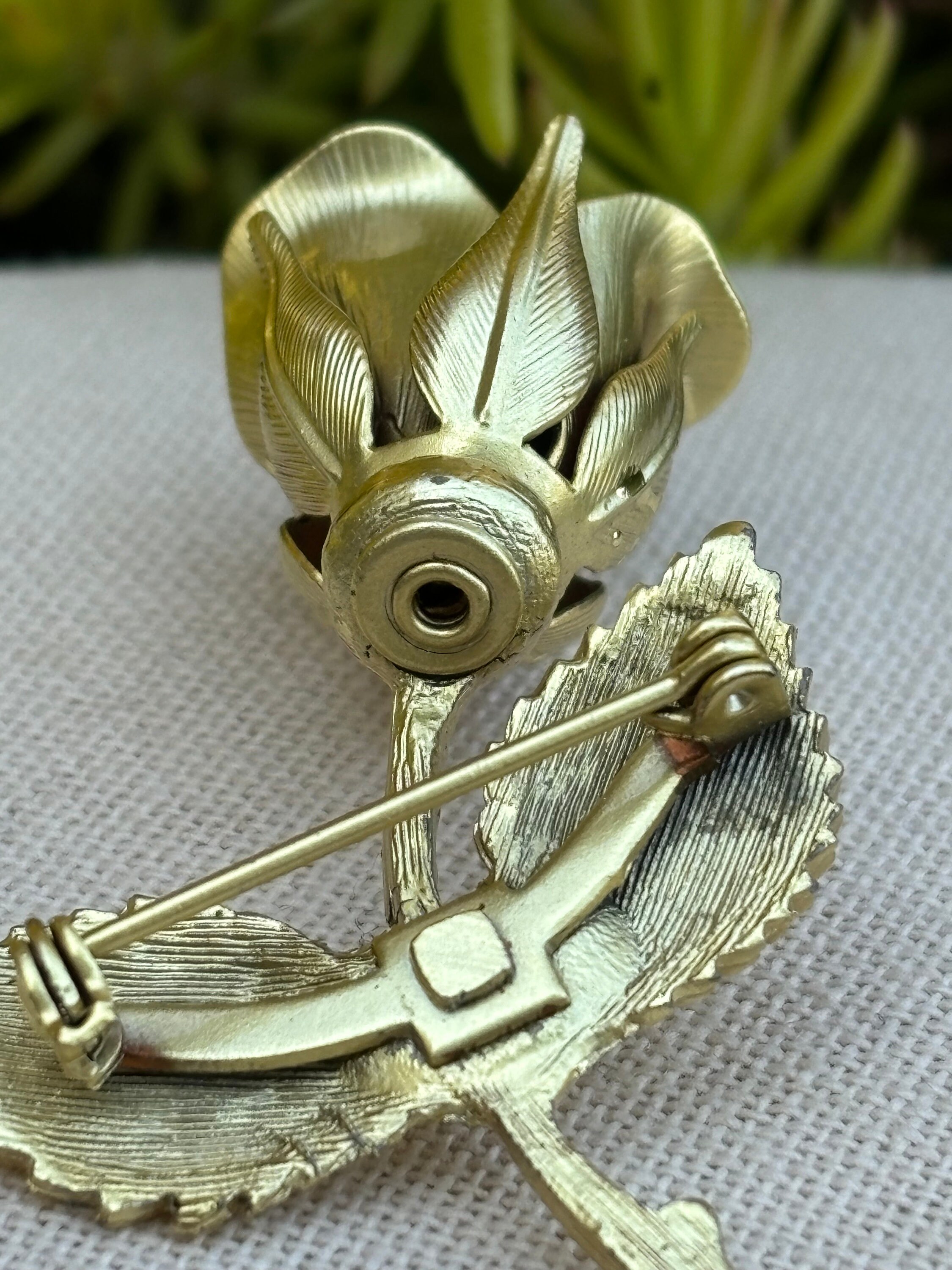 Vintage Mid Century Weeping Gold Finish Gold Tone Rose Floral Brooch ...