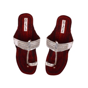 Women Leather Handmade Flats Women Kolhapuri Chappal Kolhapuri Slippers ...